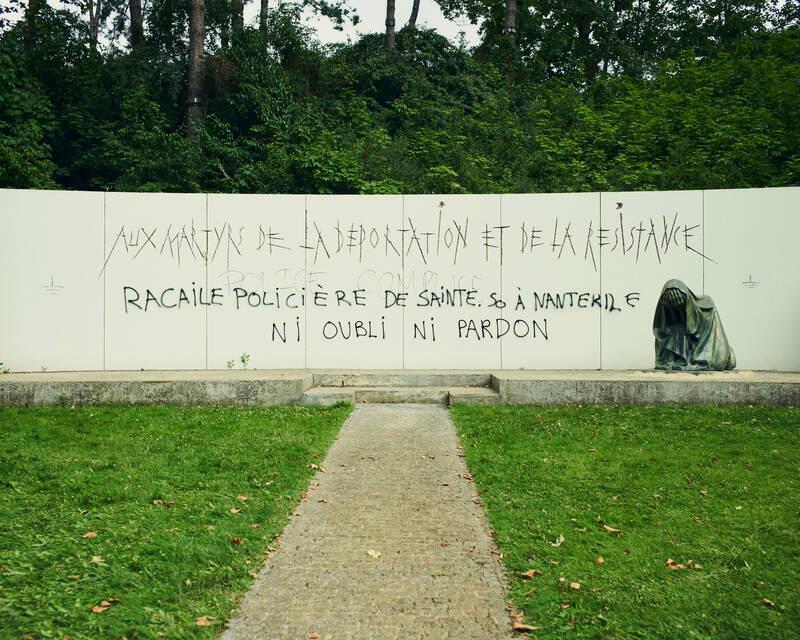 Mémorial de la déportation tagué, slogans antisémites : le désarroi des ...
